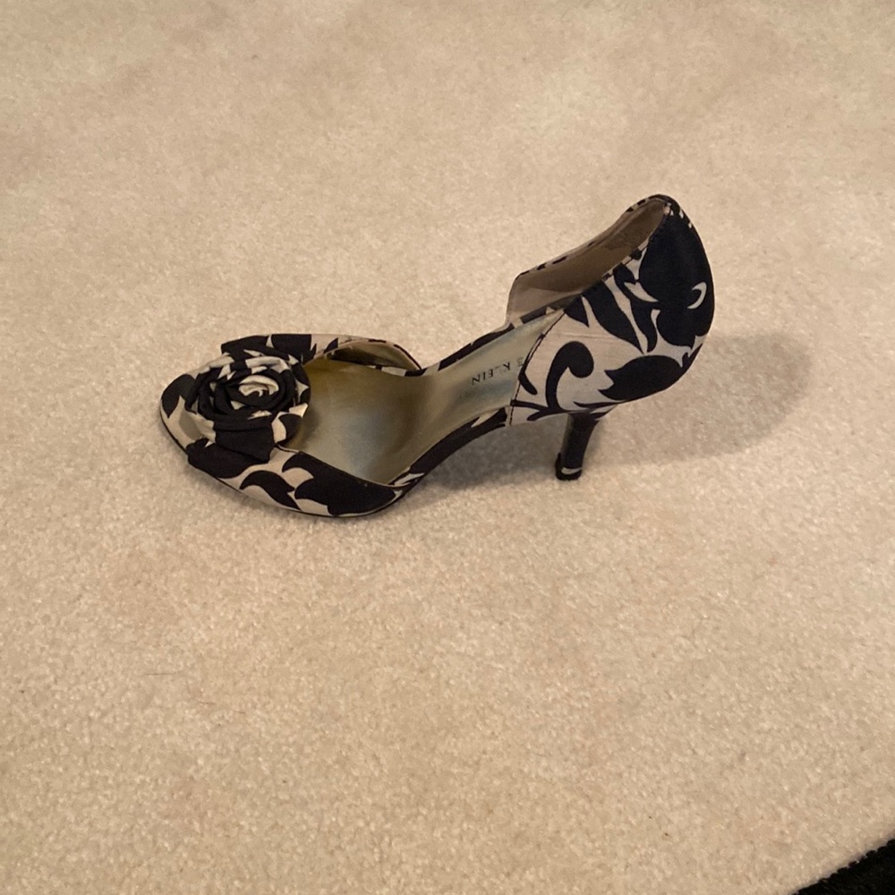 Ann Klein O’ Dorsey Pumps - Gem